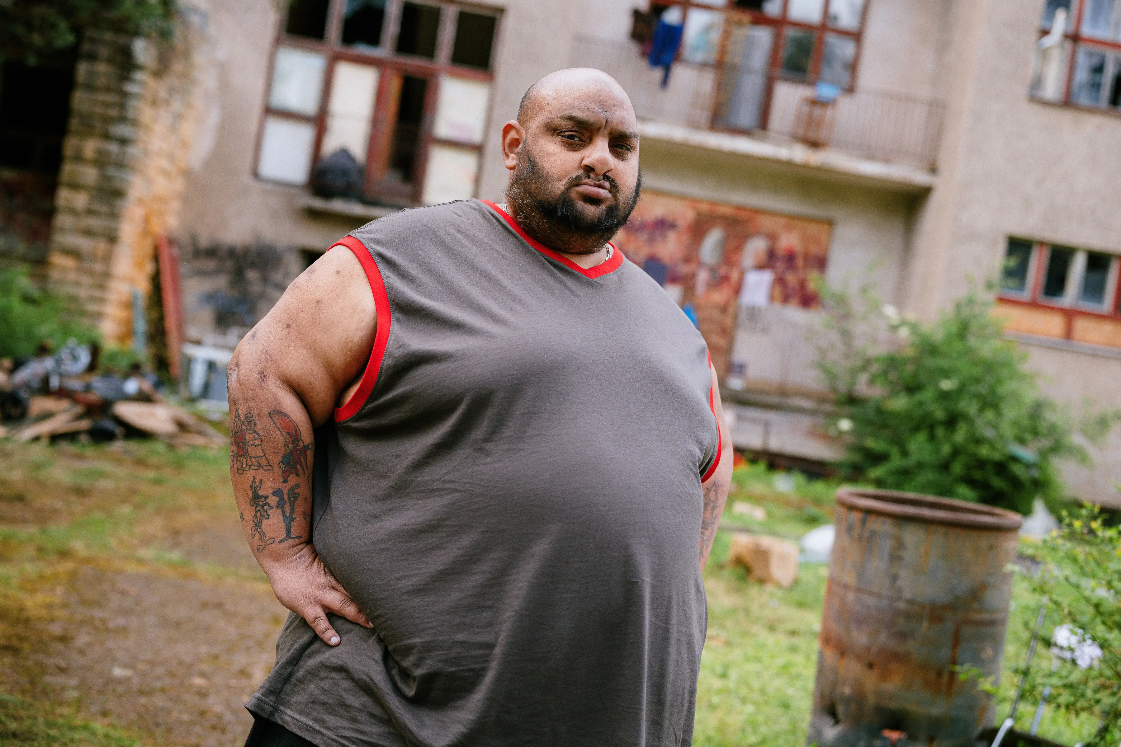 Recenze: Na plech slučuje neslučitelné ve výborné komedii. Řezník ...