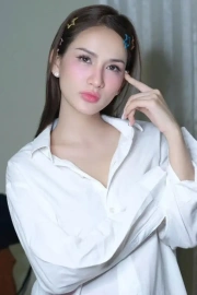 Yem Srey - Životopis, Články, Filmografie | Kinobox.cz